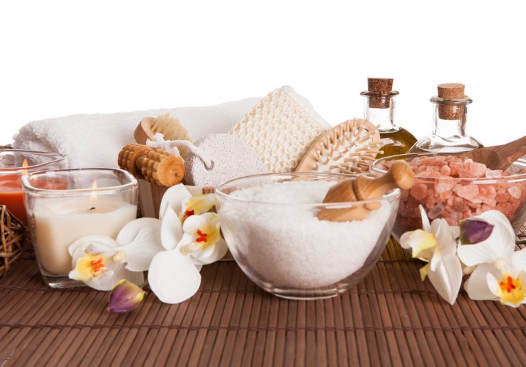 2022 Guide to Body Scrub and Bath Salt Packaging | Glassnow Blog
